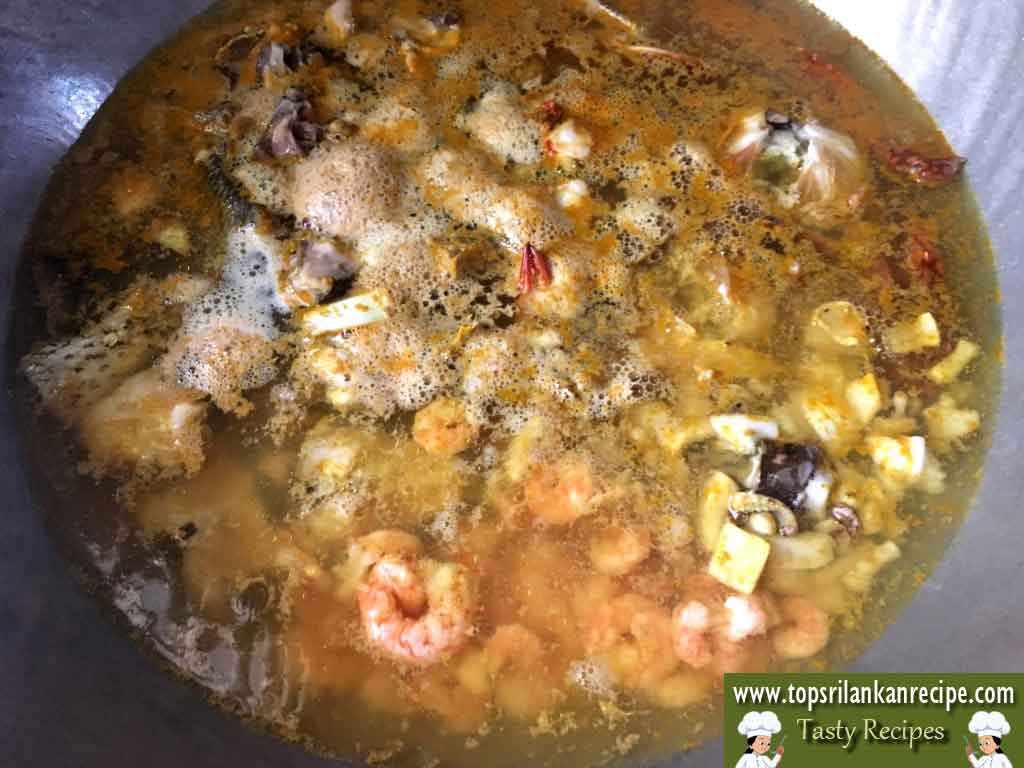 How To Make Jaffna Odiyal Kool At Home (Spicy Seafood Soup) - Top Sri ...